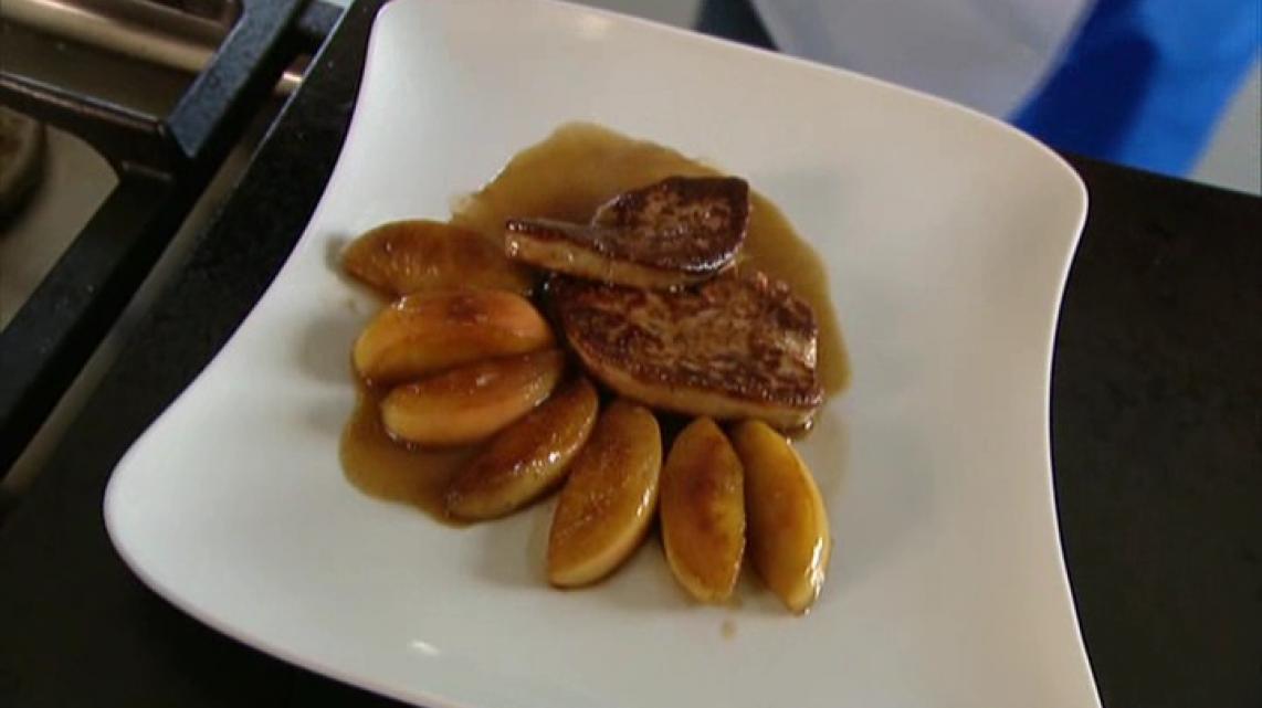 Gebakken eendenborst met tijm en appel recept Gebakken eendenborst met tijm en appel recept